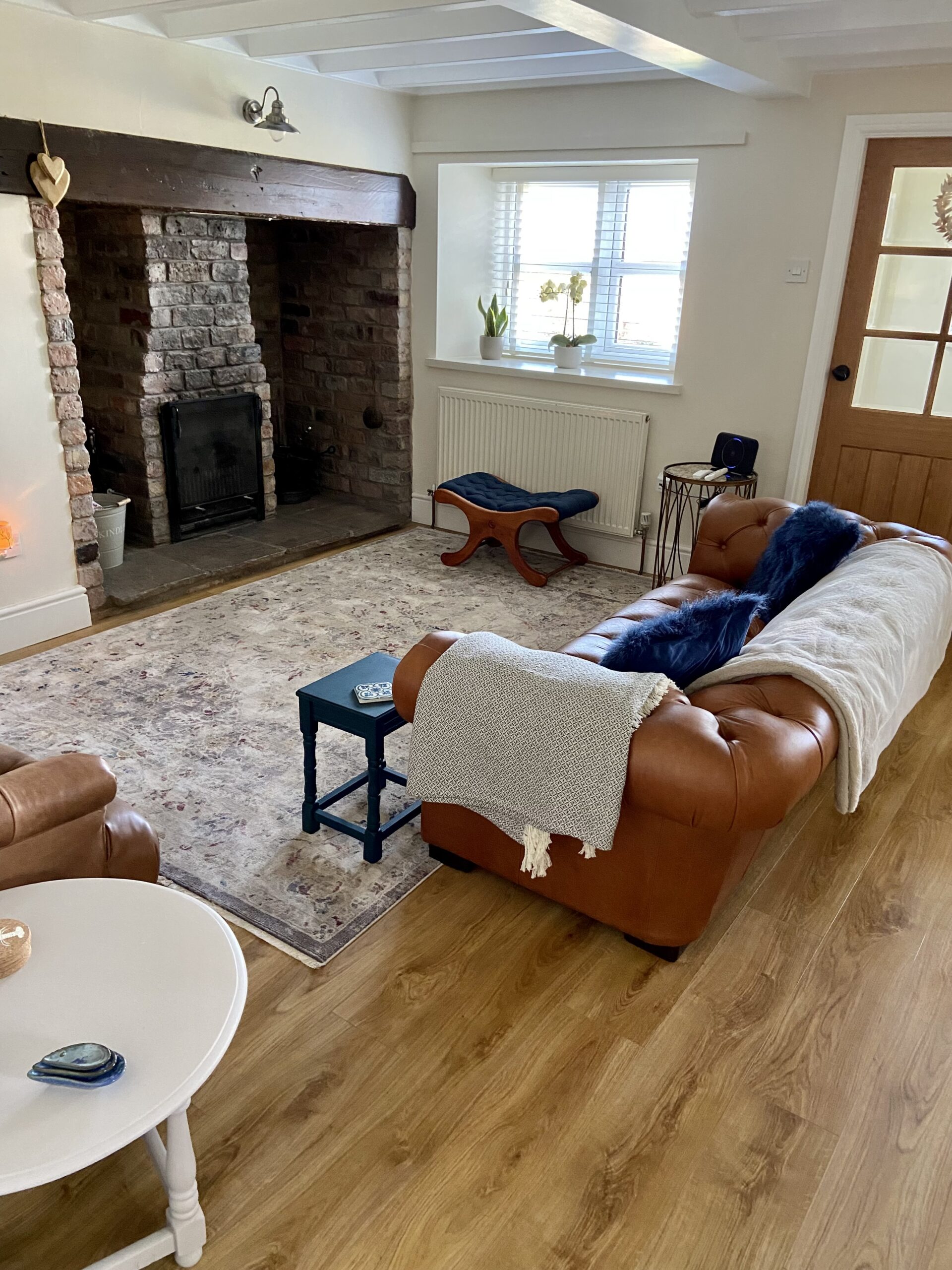 Halfway House holiday cottage gallery | rental property Mynytho, Wales