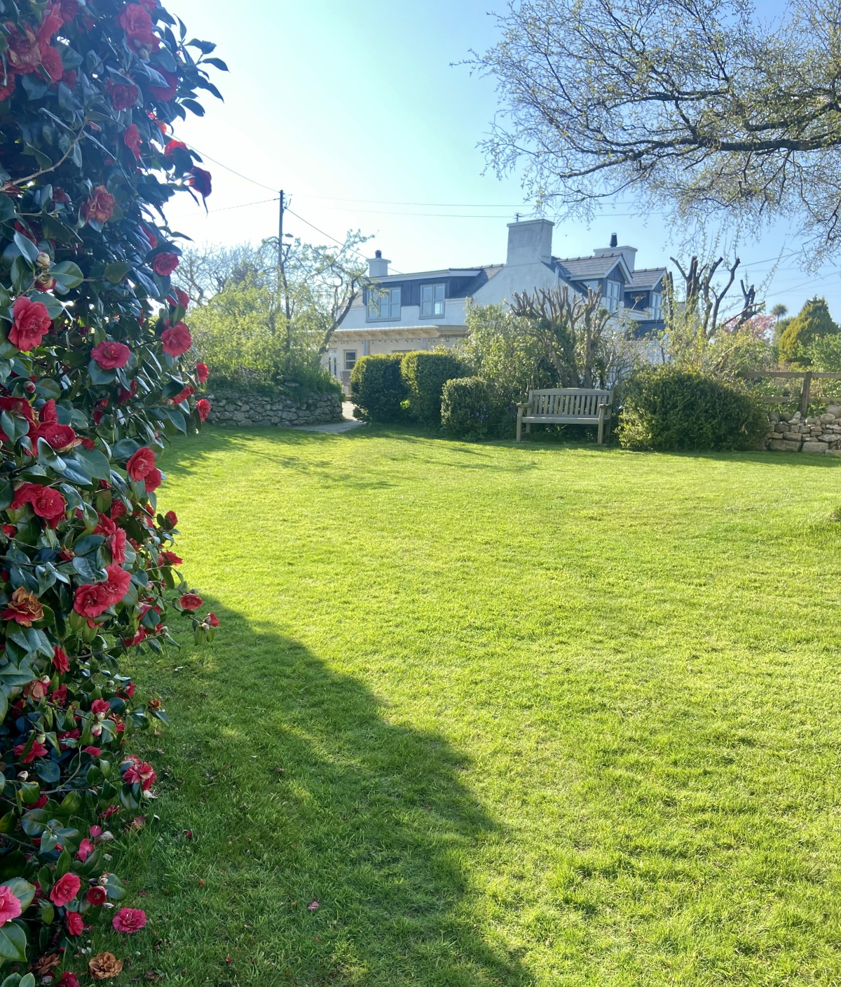 Halfway House holiday cottage gallery | rental property Mynytho, Wales